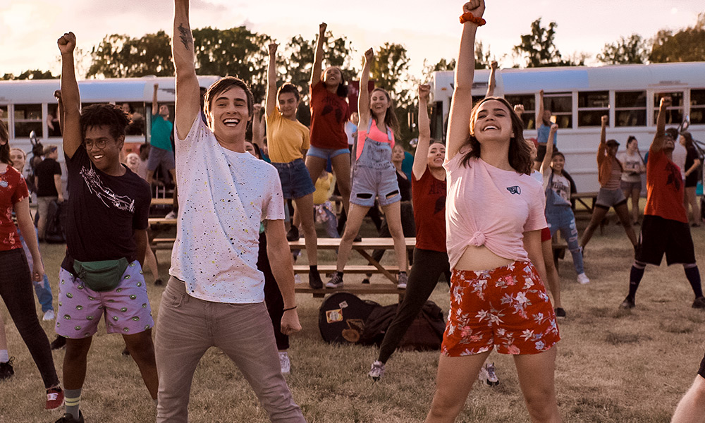 NETFLIX: A WEEK AWAY – CineFama